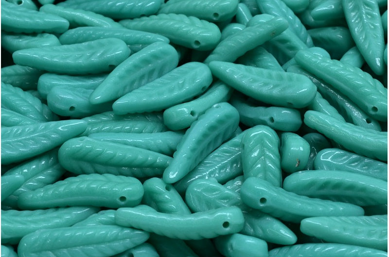 Bird Feather Beads, Turquoise (63130), Glass, Czech Republic – bcv.glass